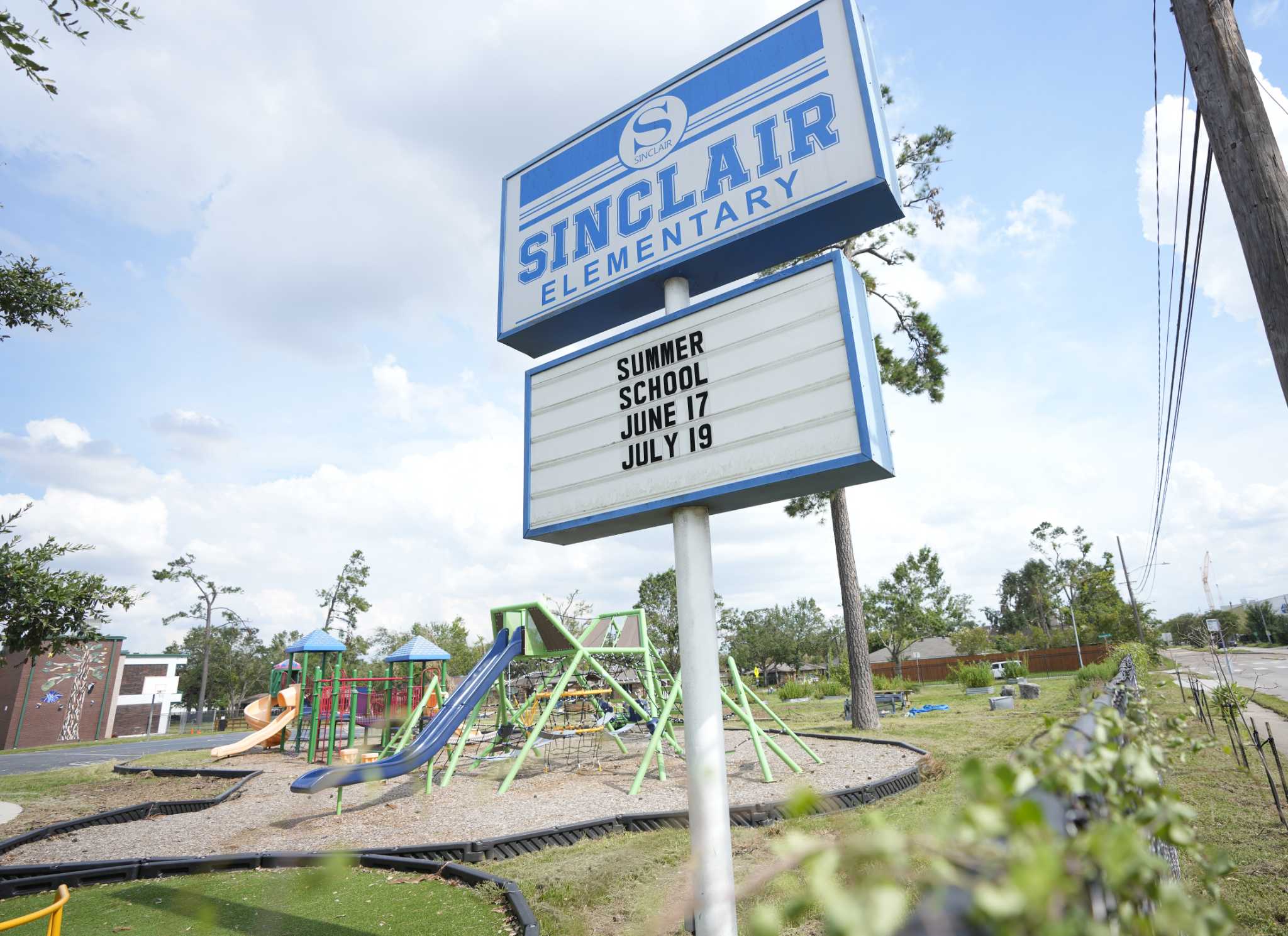 Sinclair Elementary School opens classrooms following storm damage