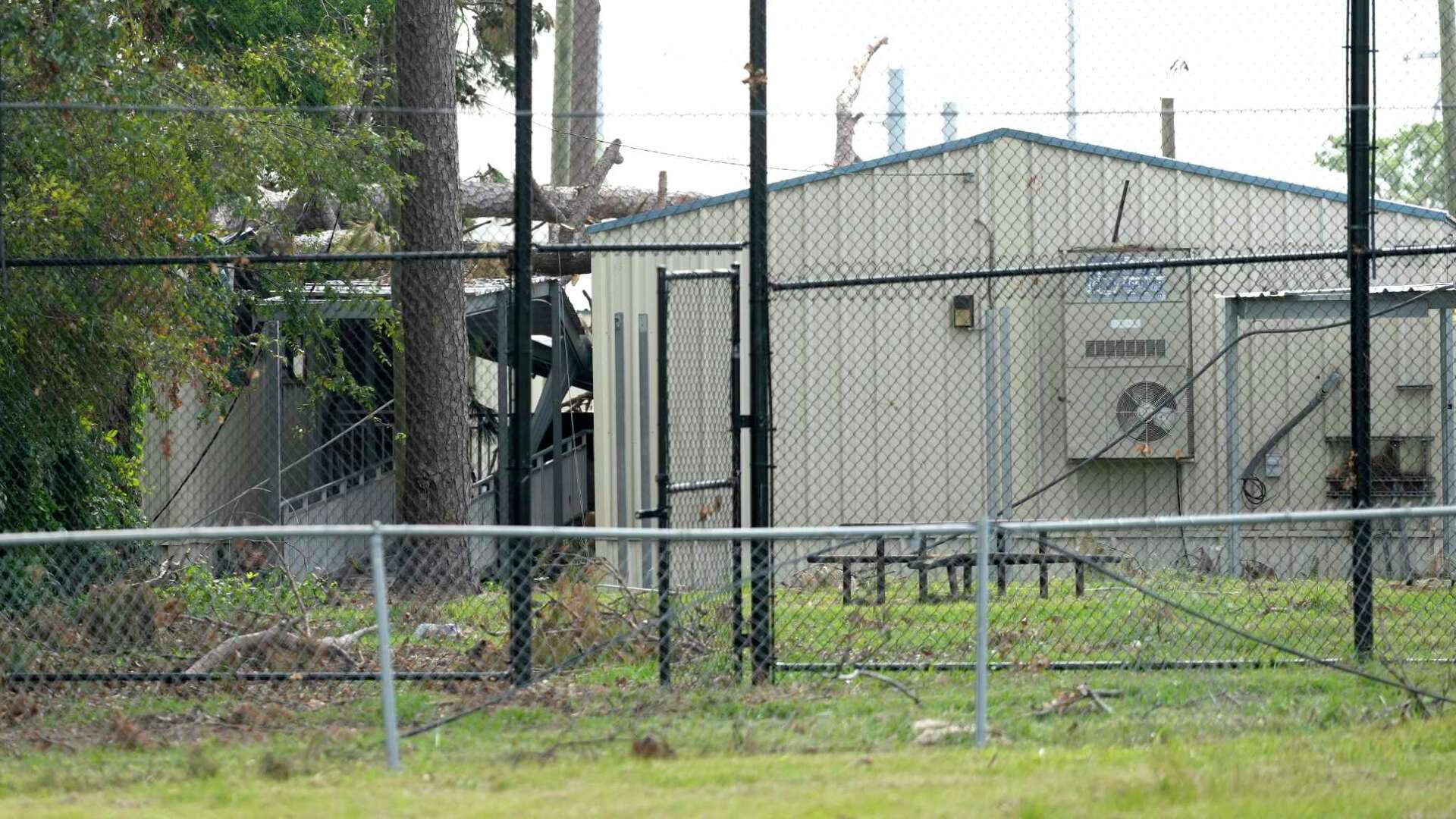 HISD school PTO says it's still waiting for May derecho repairs