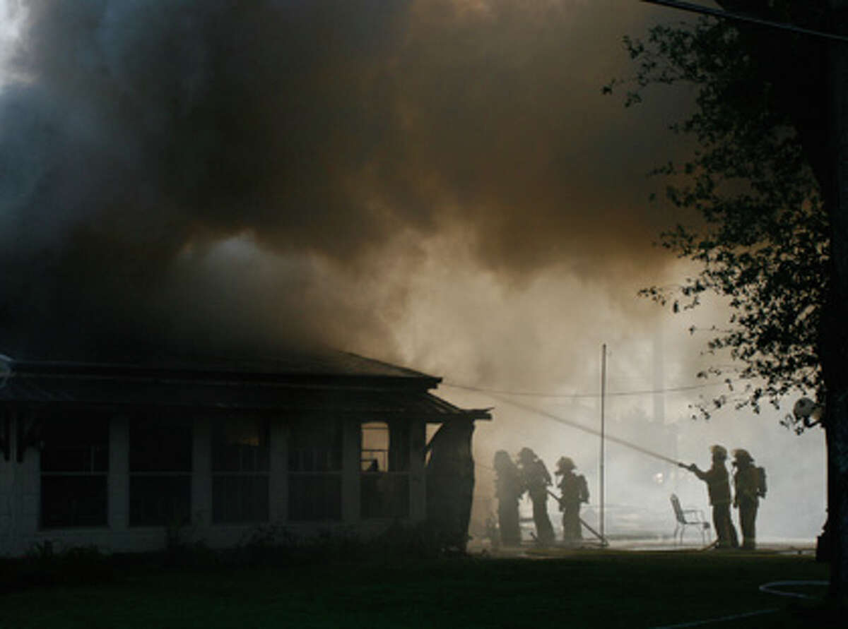 Fire destroys Nederland home, scorches neighboring house