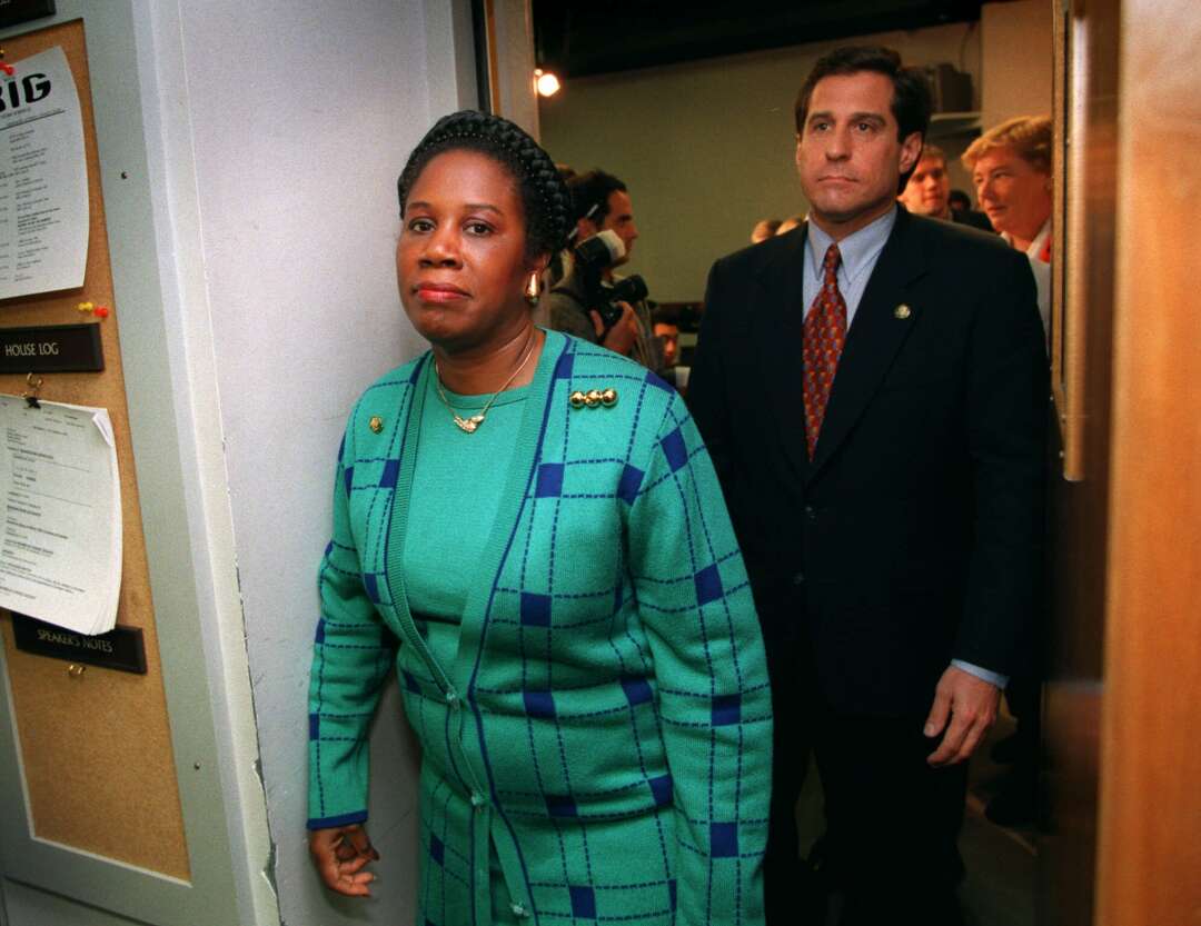 U.S Rep. Sheila Jackson Lee of Texas dies after cancer diagnosis