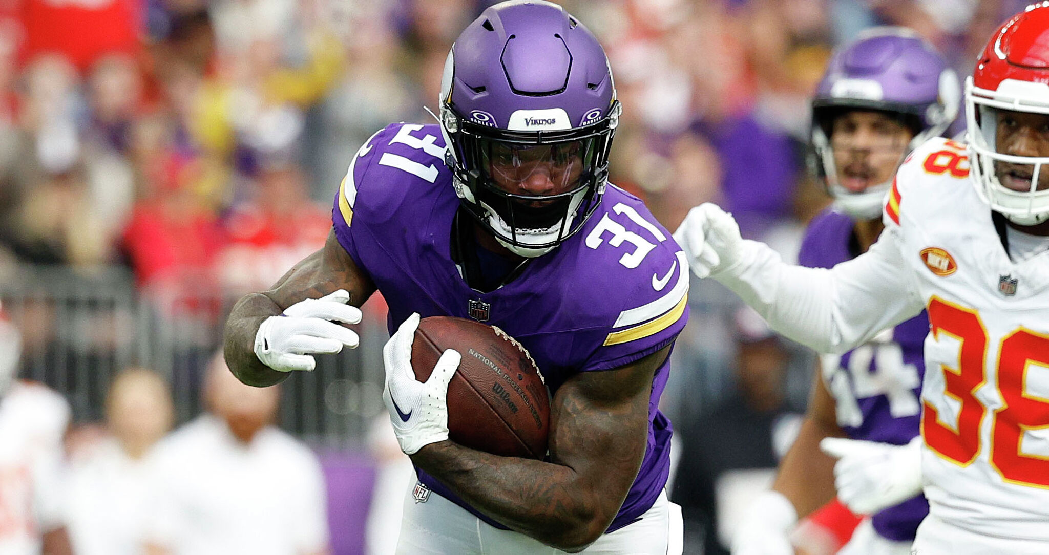 Houston Texans to sign free agent running back Cam Akers