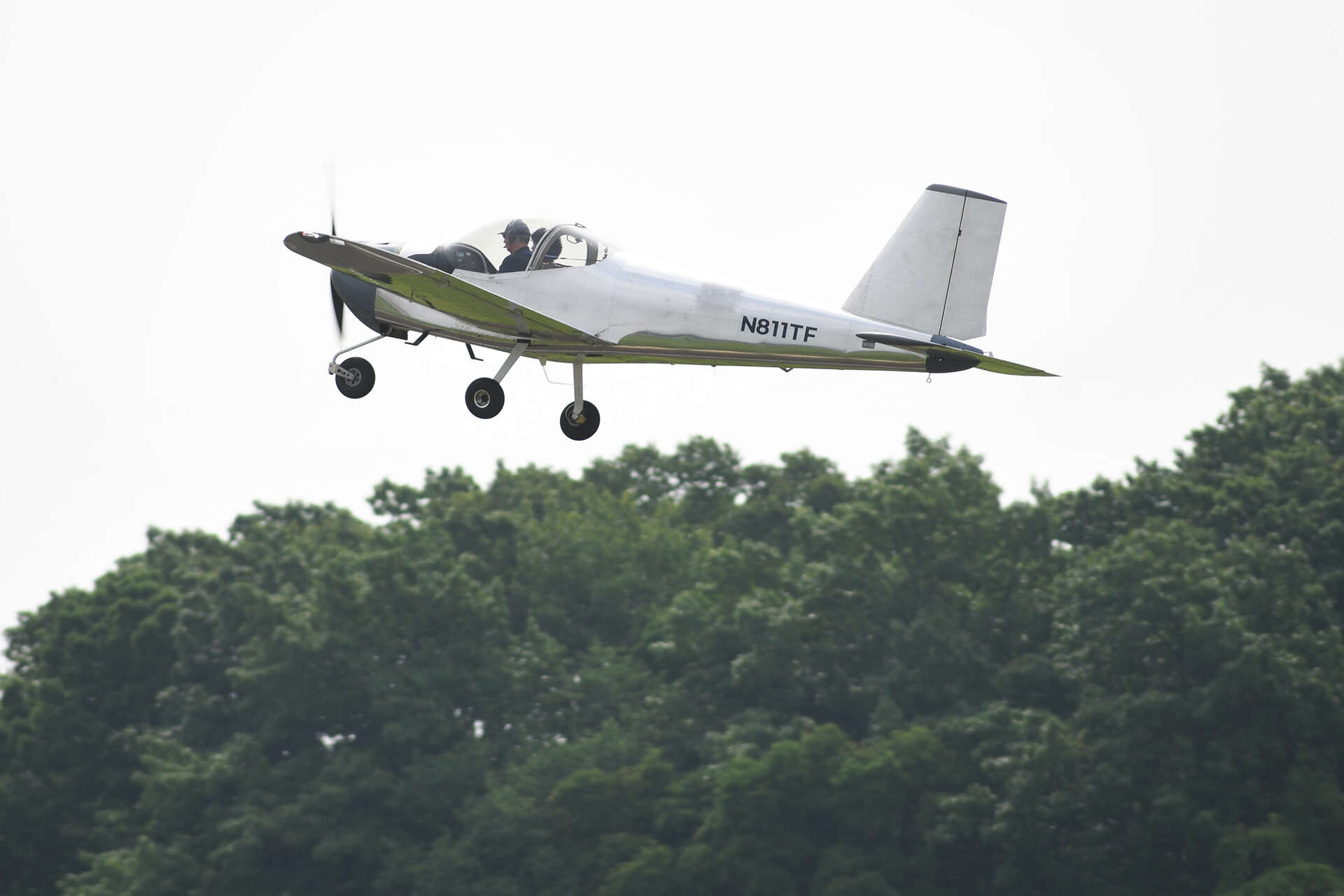 Bassick High students take flight in airplane they helped build