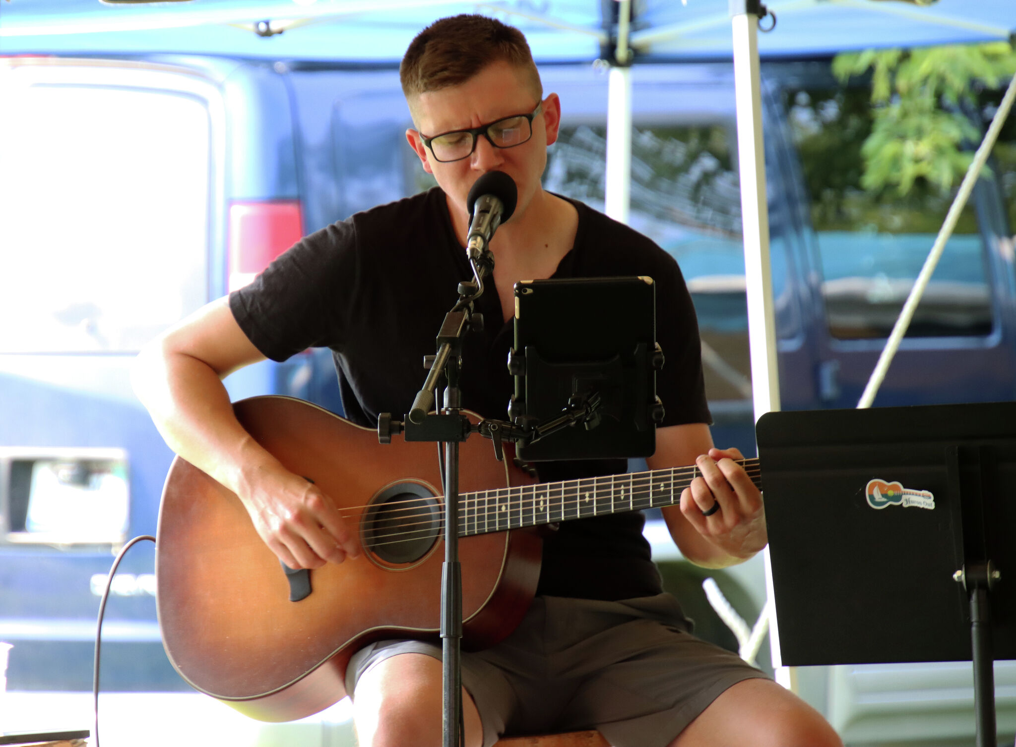 Music hot, barbecue hotter at Lewisville Smokin Music Festival