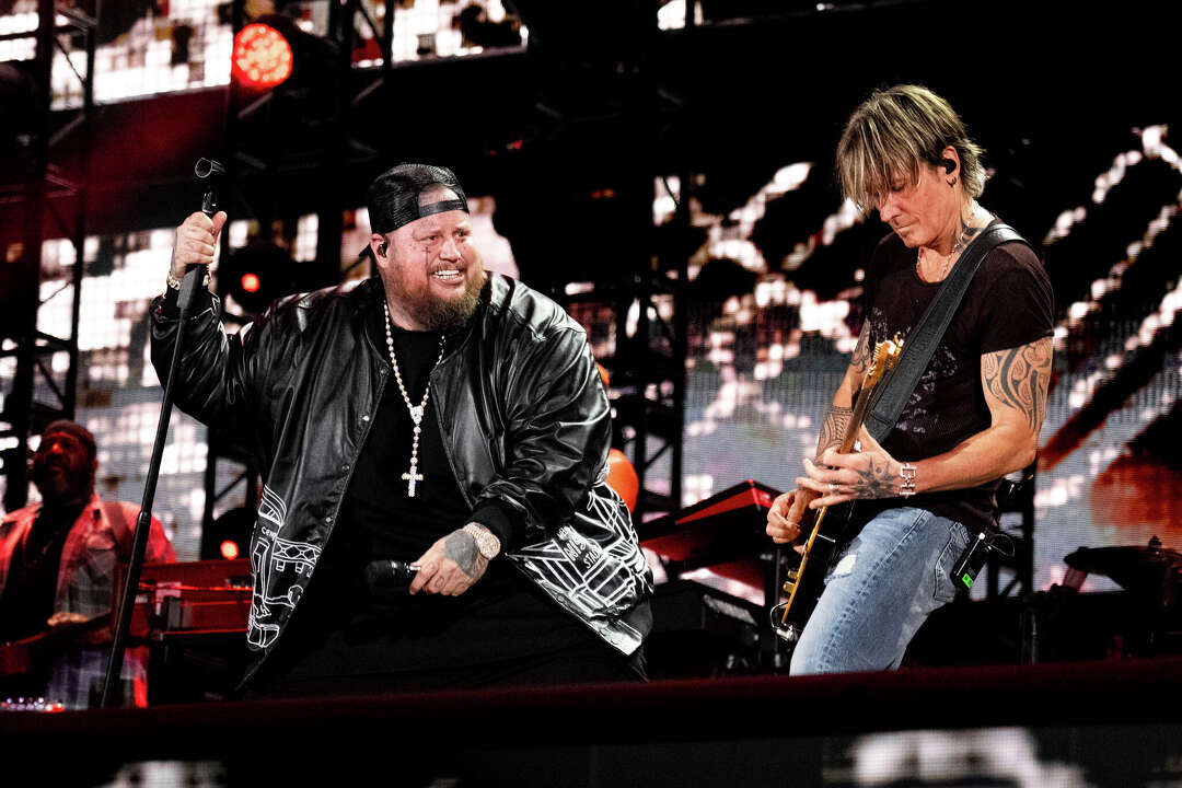 Is breakout star Jelly Roll a country singer or rapper?