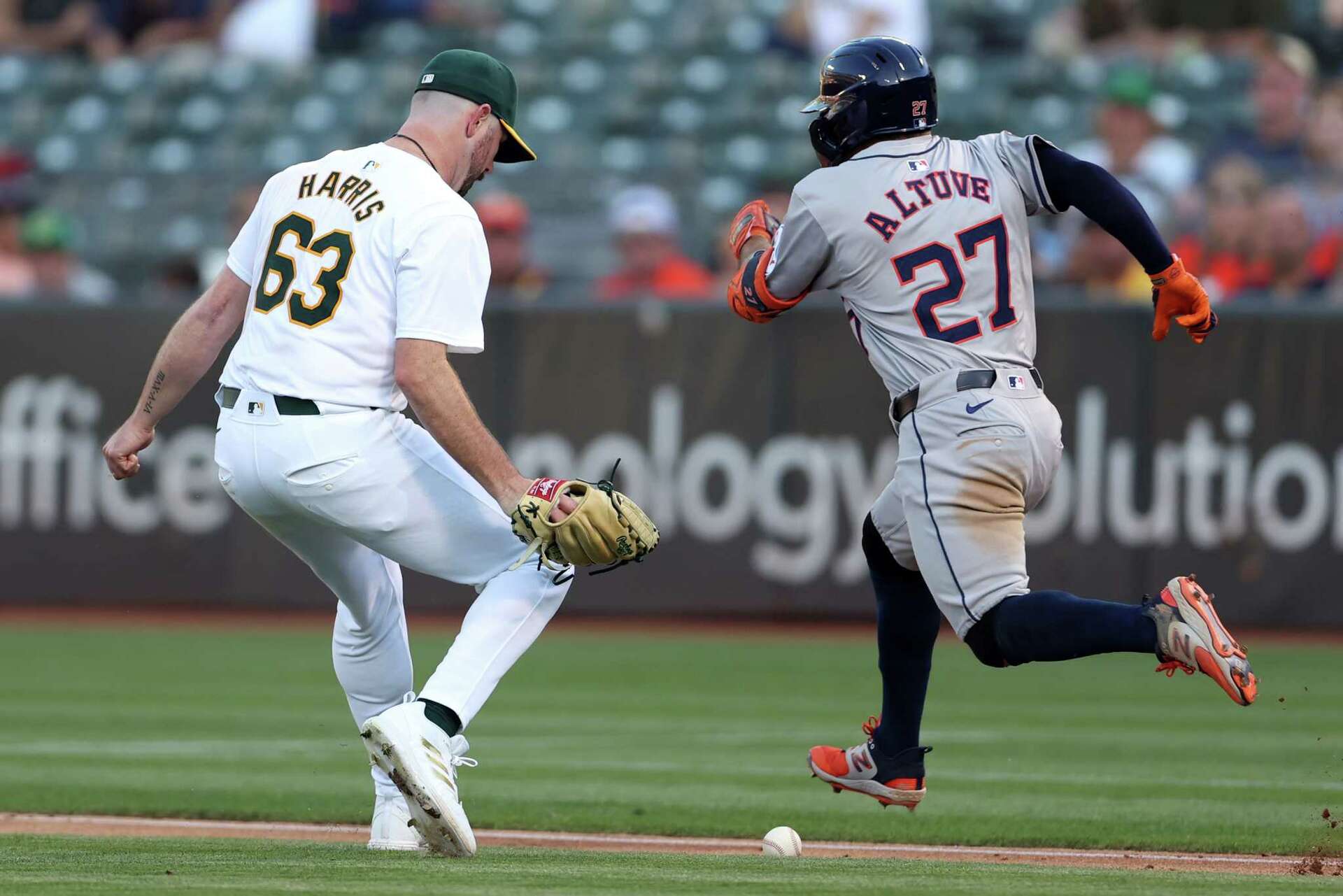 A's blank Astros as Hogan Harris pitches into seventh, strikes out 7