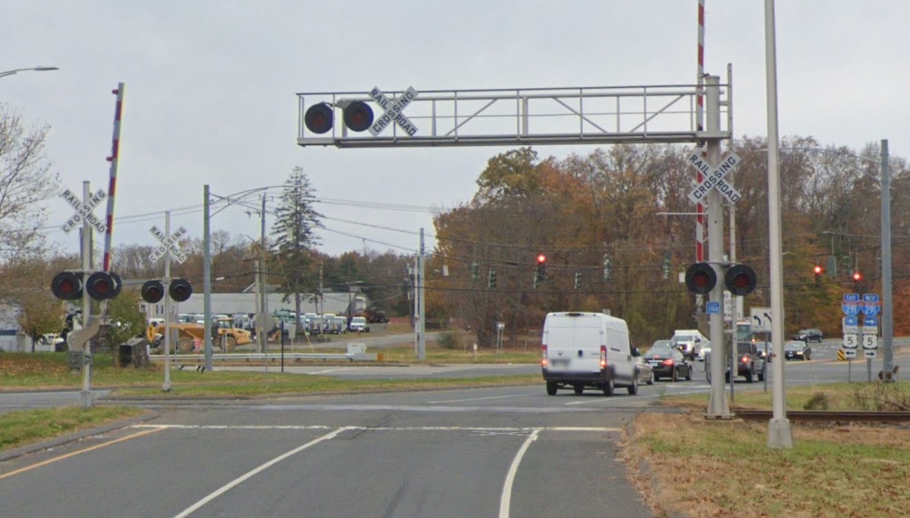 Crews to replace Route 30 rail crossing in South Windsor next month