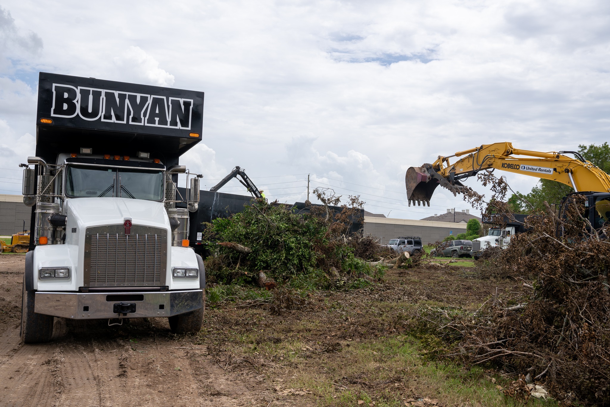 Sugar Land and Fort Bend County continue debris removal after Beryl