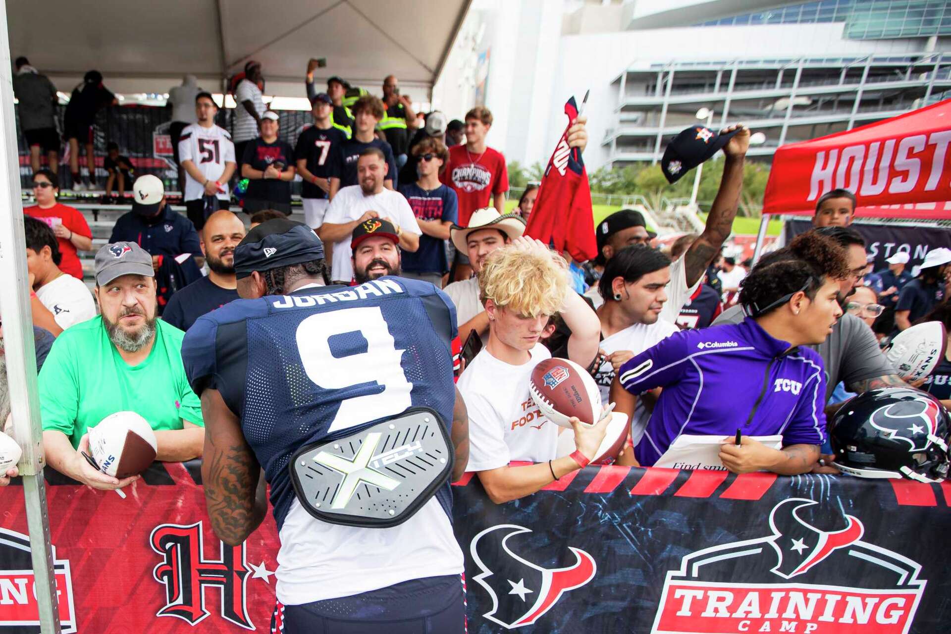 Houston Texans training camp: Tight end Brevin Jordan impressing
