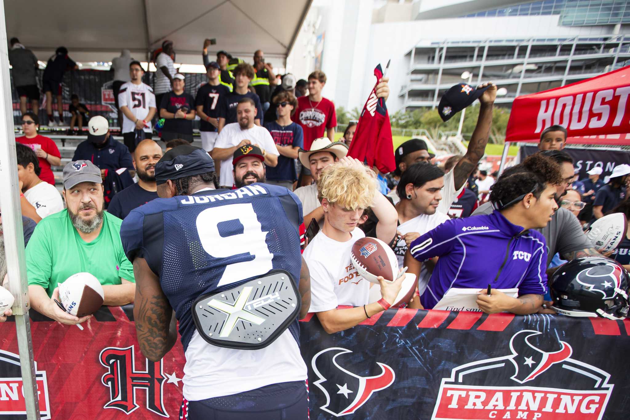Houston Texans training camp: Tight end Brevin Jordan impressing