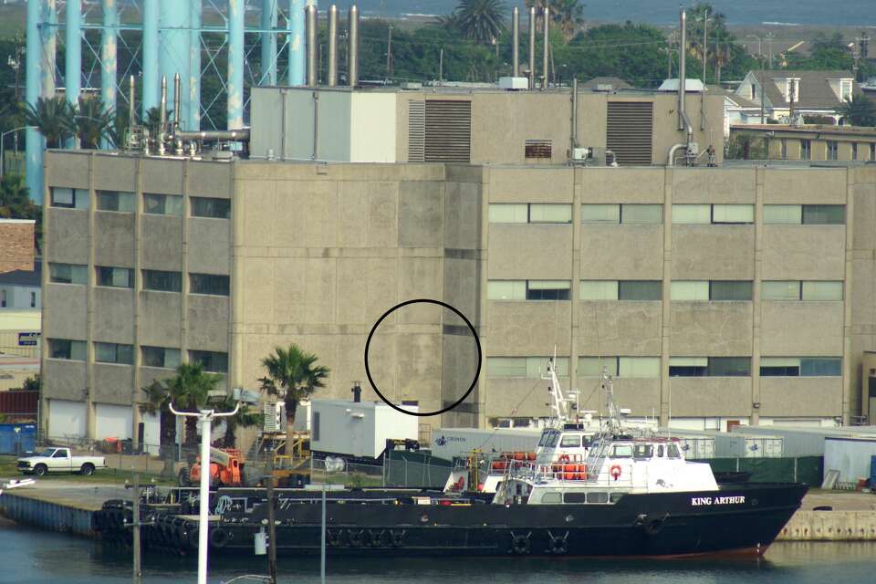 Mysterious face at Galveston school among Texas' top ghost tales