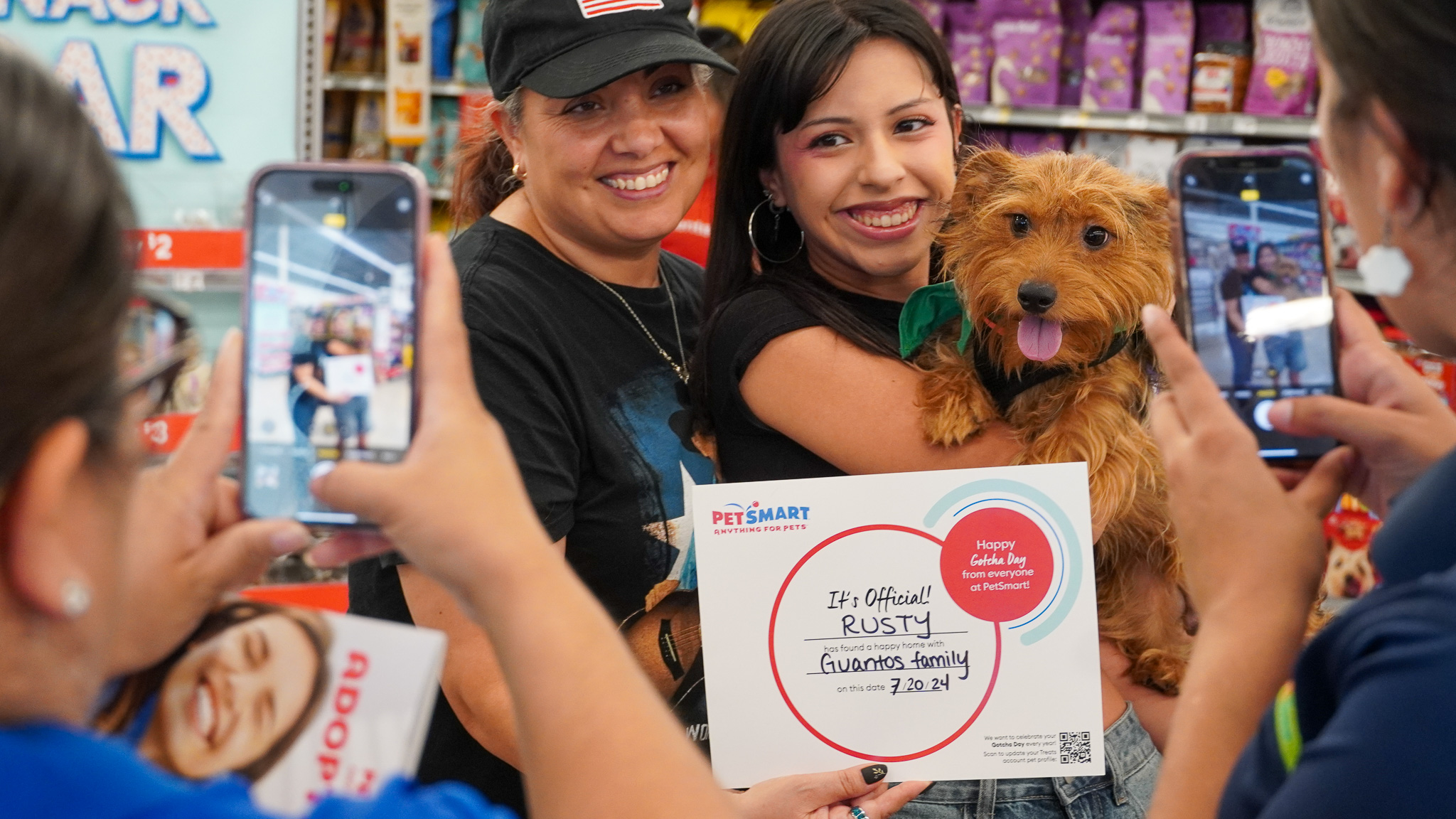 LAPS and BFFL host pet adoption event at Laredo PetSmart