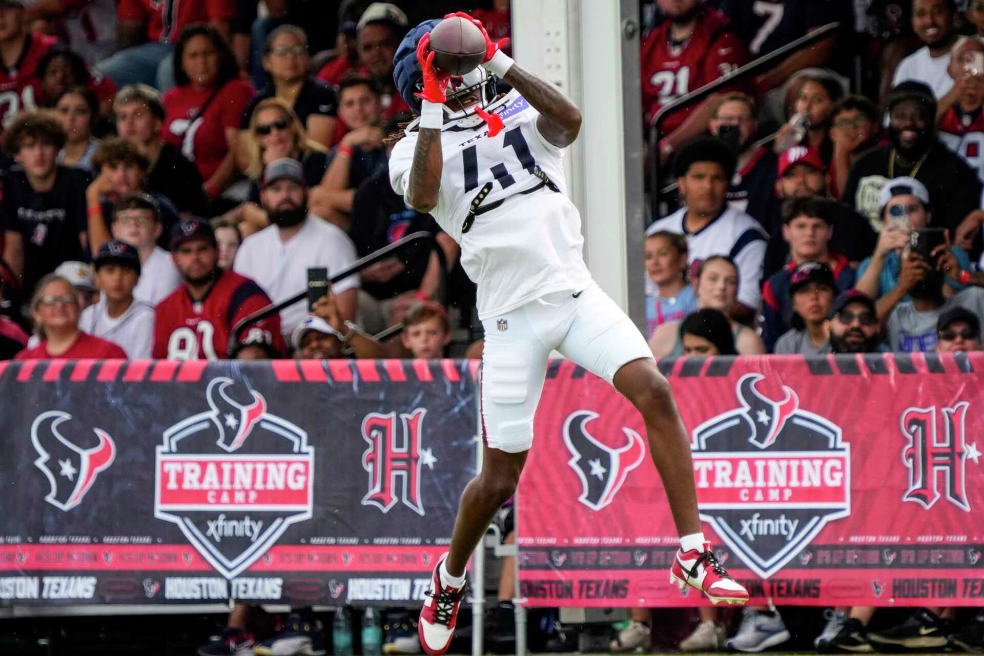 Houston Texans: Calen Bullock showing ‘physical nature’ in preseason