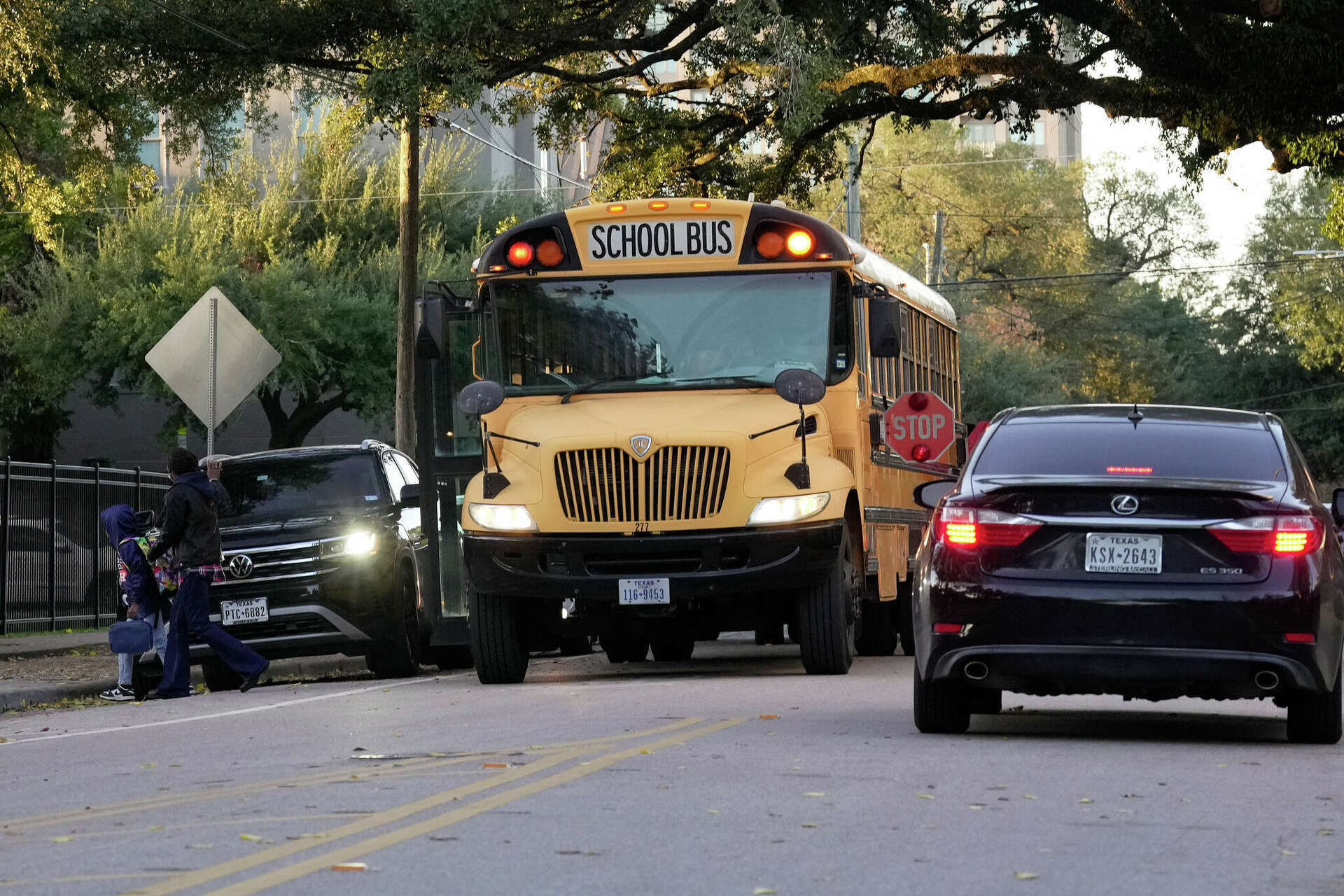 Houston ISD fires former teacher after 'profanity-laced' parent fight