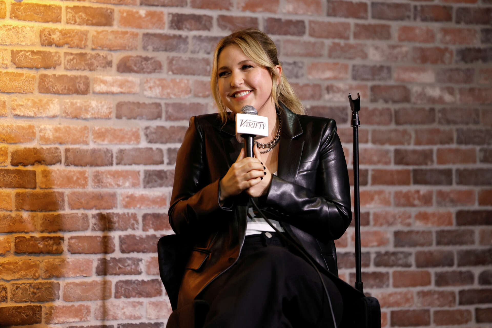 Comedian Taylor Tomlinson brings 'Save Me' tour to Connecticut