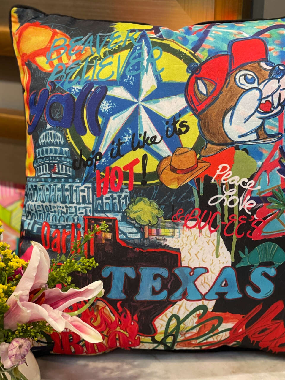 Buc-ee's logo as 'graffiti art? This Texas artist made it a reality