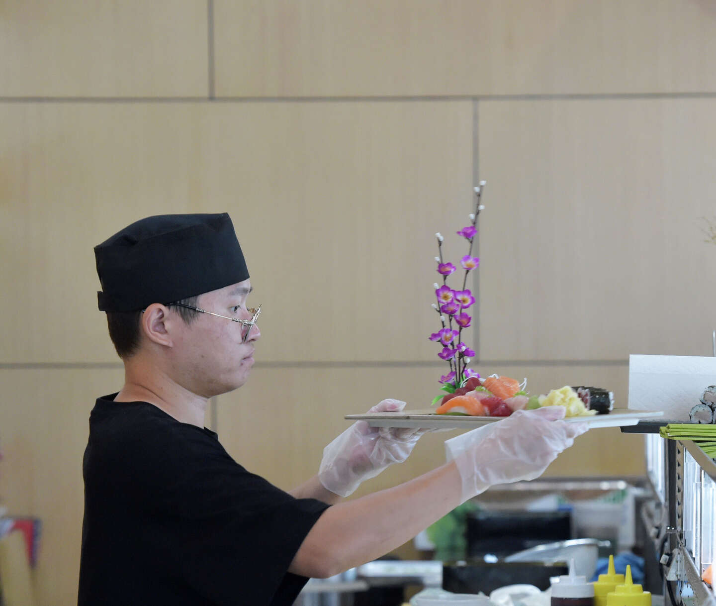 Asian cuisine restaurant, Tomo 202, opens in Brookfield: 'A good fit'