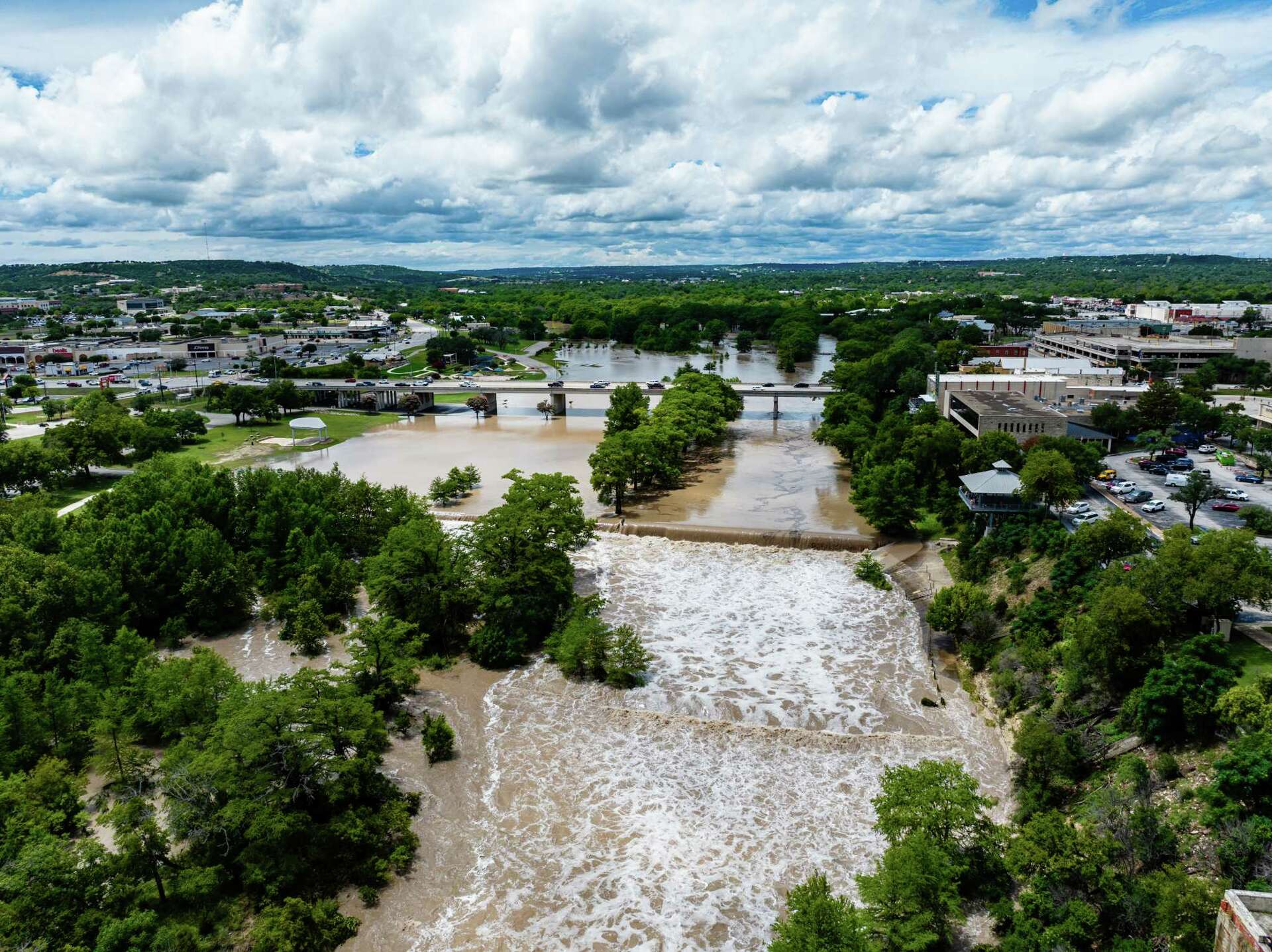 Kerr County cleans up after rains send Guadalupe River to flood stage