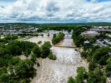 Kerr County cleans up after rains send Guadalupe River to flood stage