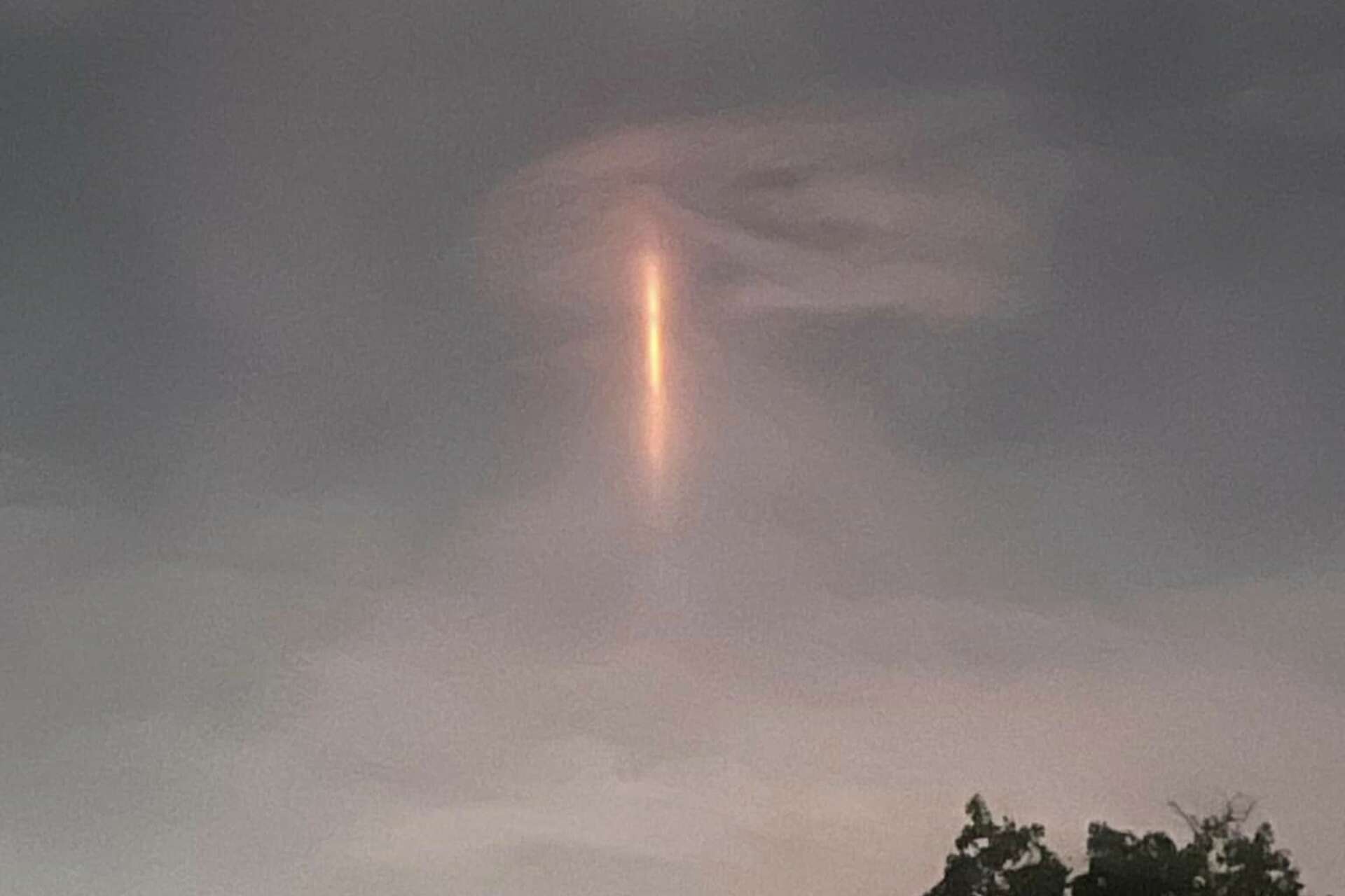 Unusual red line of light seen shining over Texas coast