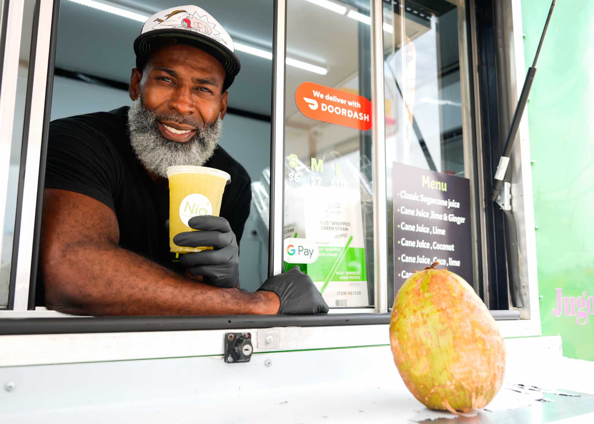 Nia Cane food truck sells fresh sugarcane juice in Houston