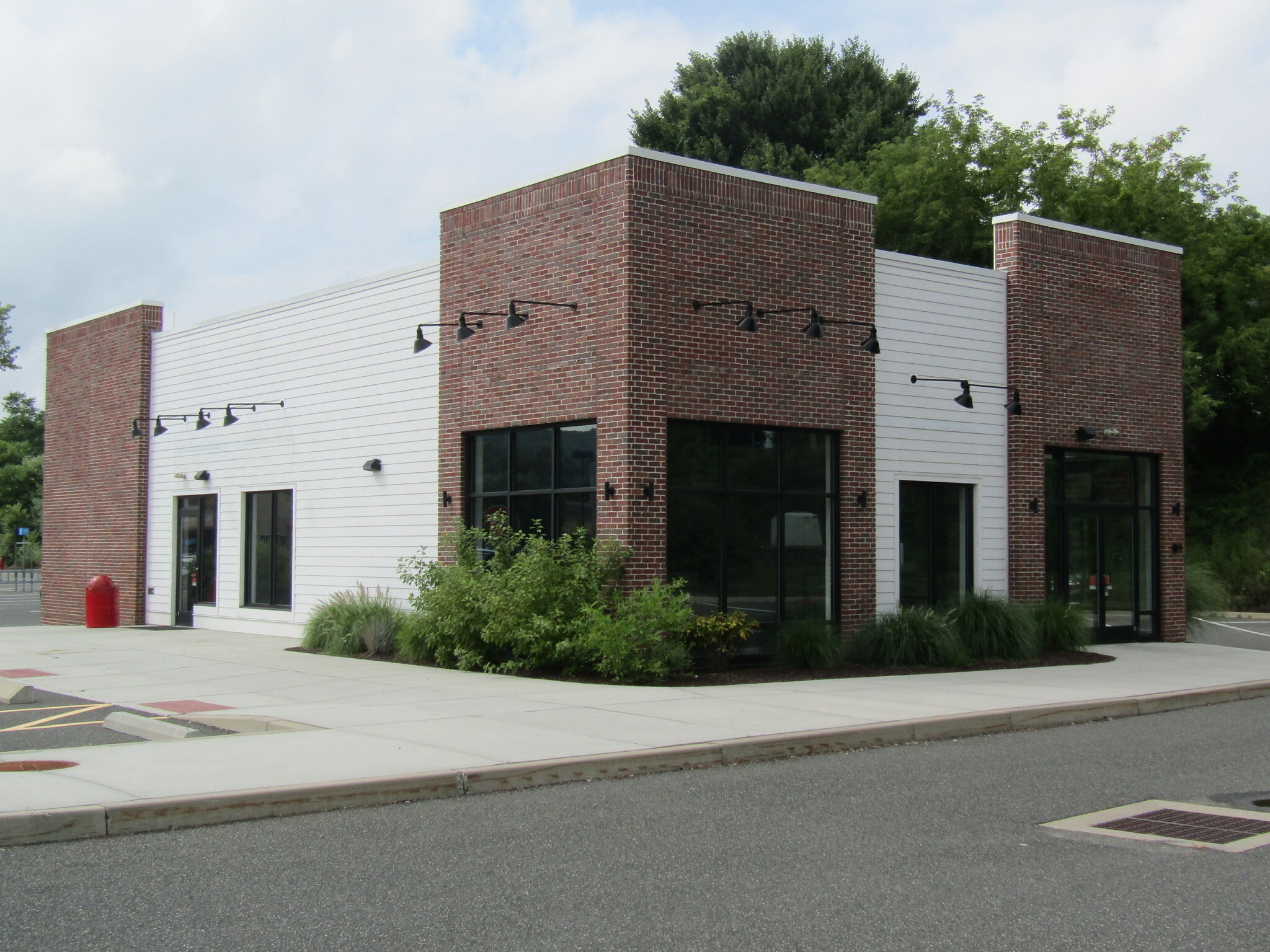 Five Guys in New Milford is closed: Signs removed, dining room empty
