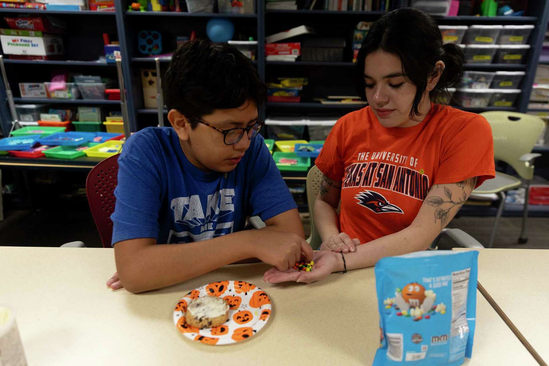 Camp at UTSA helps autistic youths, special education teachers