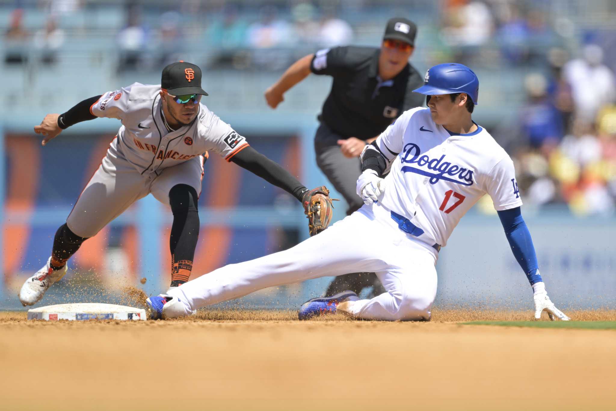 Giants fall to Dodgers on HRs from Nick Ahmed, Shohei Ohtani in eighth