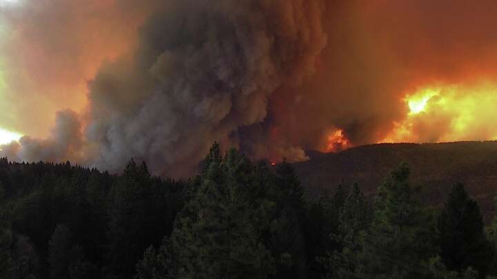 Extremely rare 'firenado' spotted over California's Park Fire