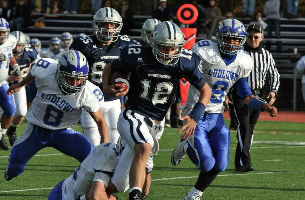 Staples football capitalizes on Ludlowe turnovers to remain undefeated