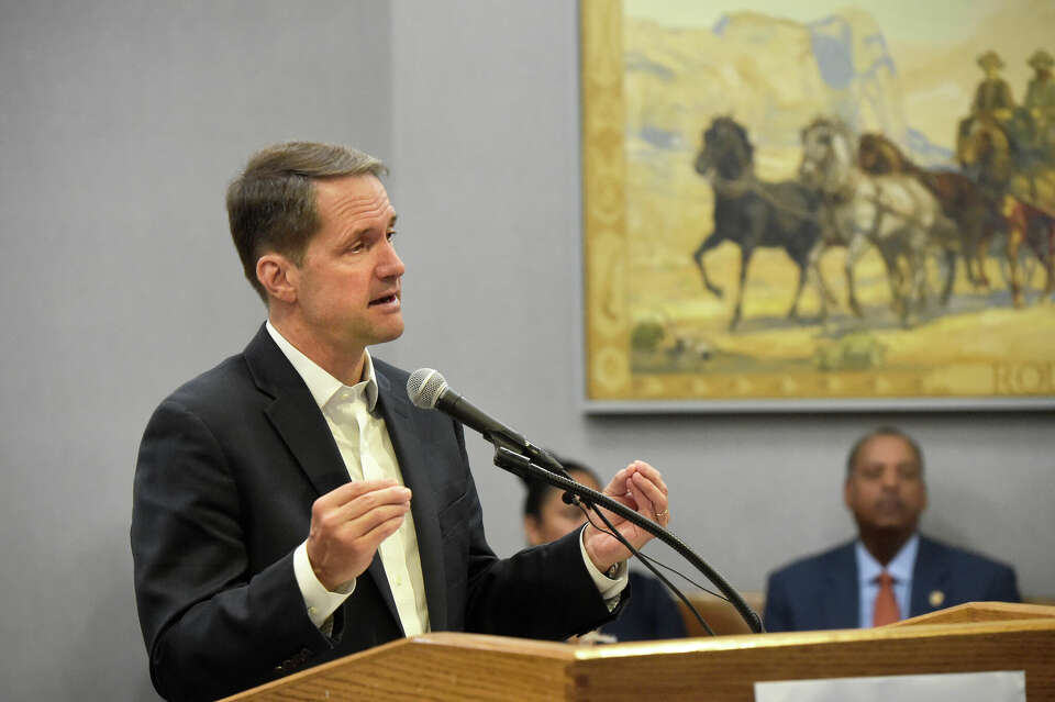 Independent candidate Wesley aims to unseat Himes in 4th District race