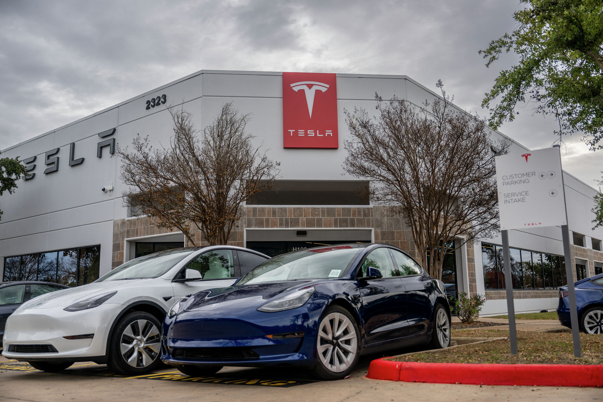 $1M federal grant set to help laid-off Tesla employees