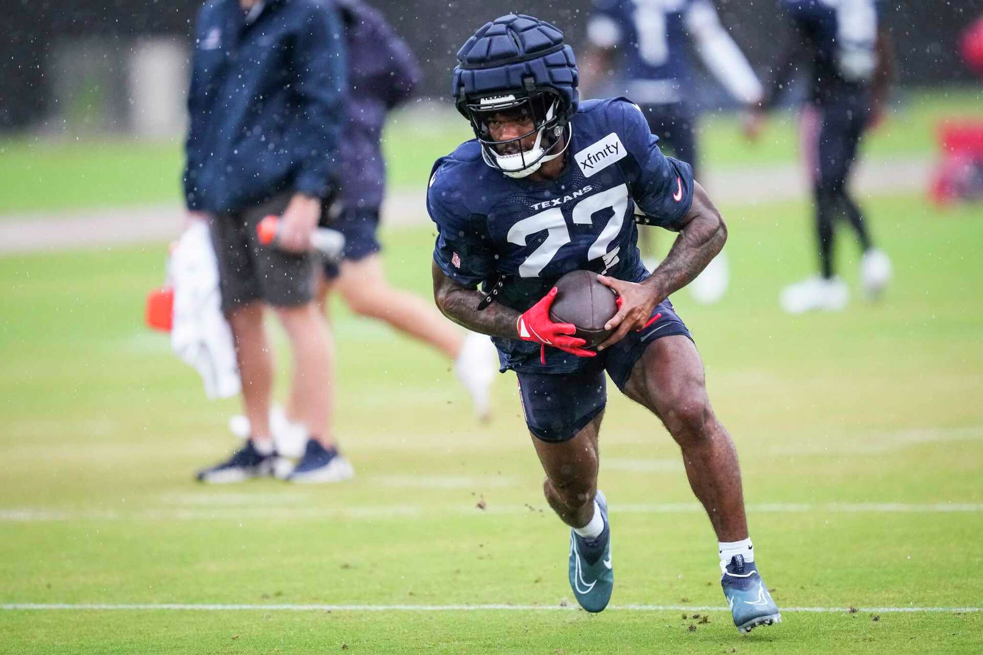 Houston Texans training camp: Tight end Brevin Jordan impressing