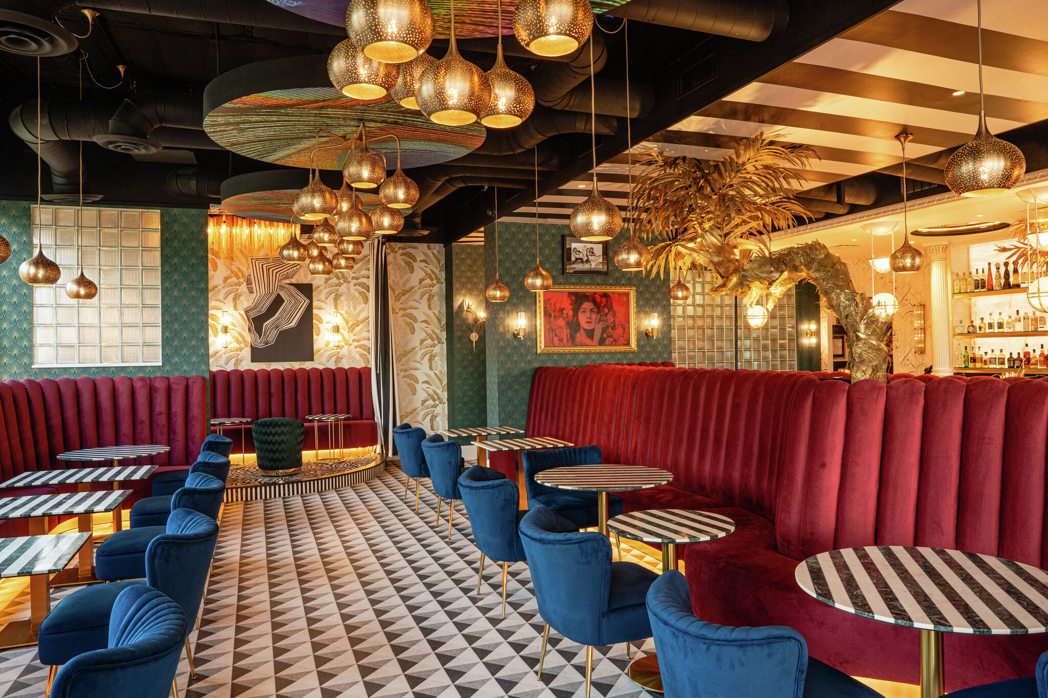 New cocktail bar debuts in Houston's Heights neighborhood