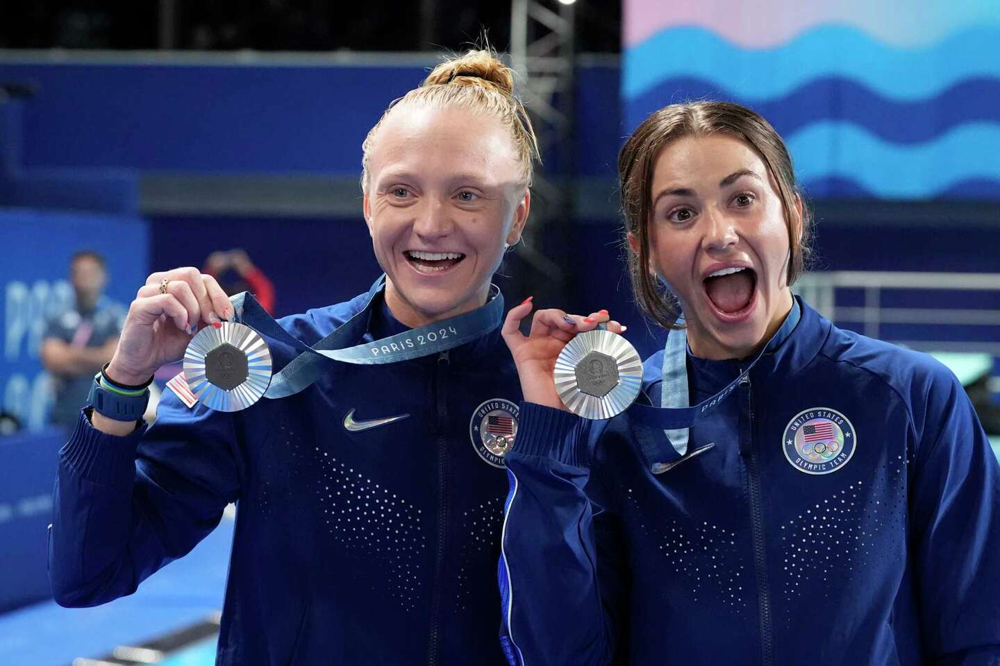 U.S. divers Kassidy Cook, Sarah Bacon win Olympic silver medal