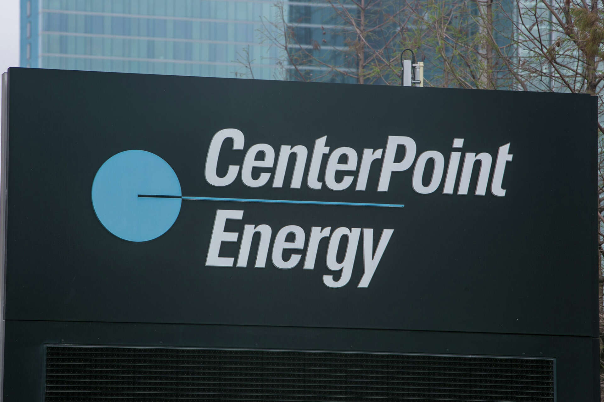 Report: Top CenterPoint exec out at Texas energy provider