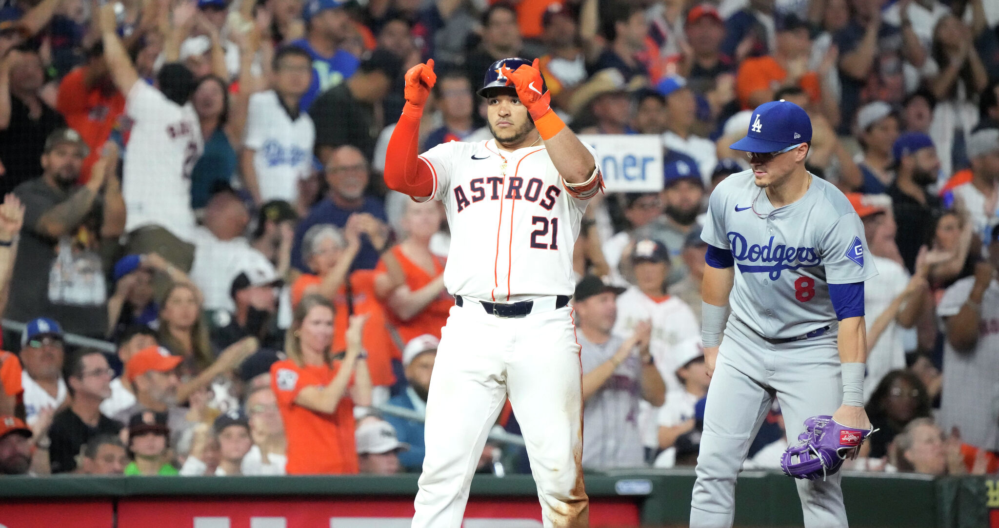 Houston Astros pass the torch in comeback win over L.A. Dodgers