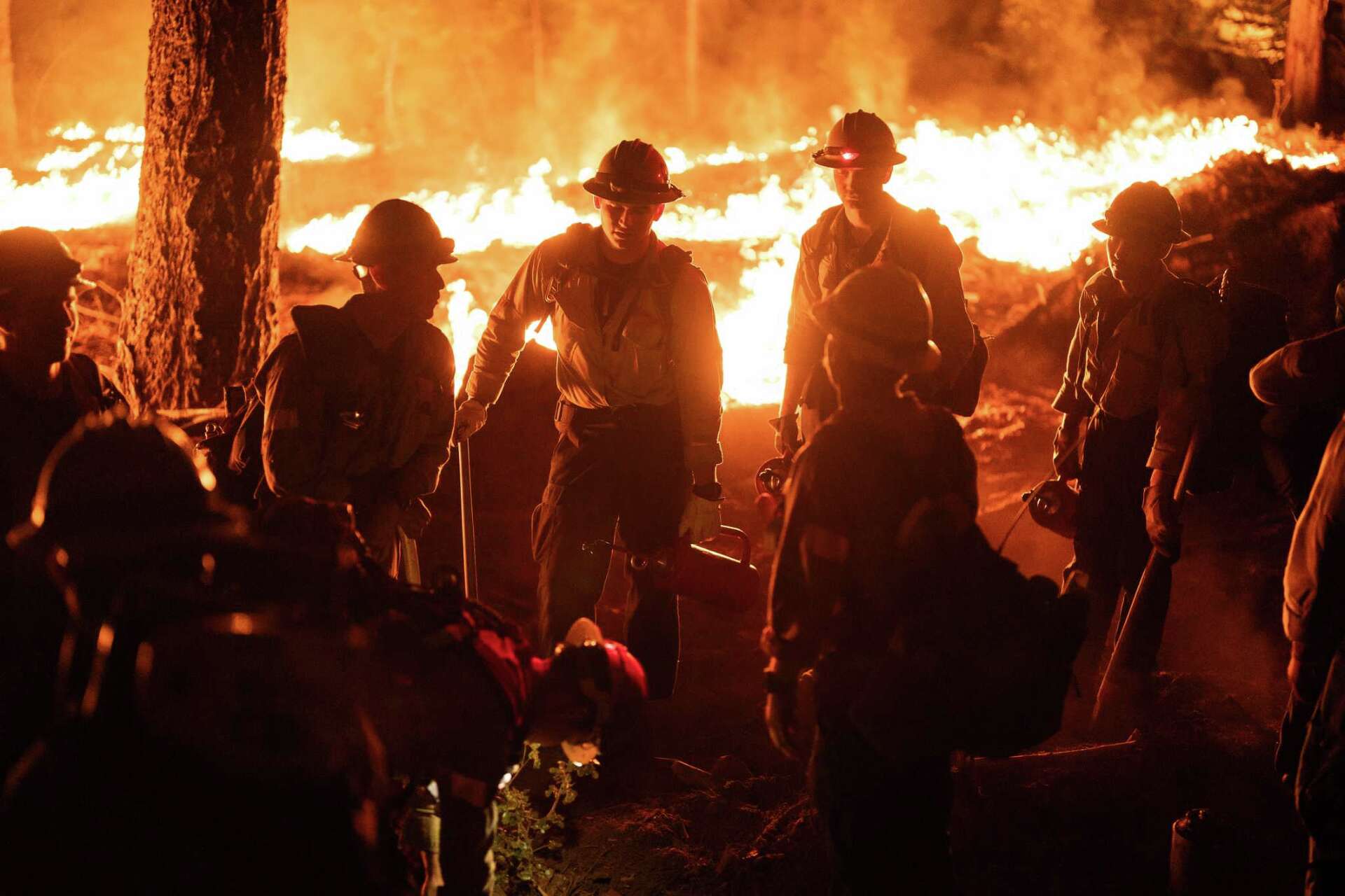 Park Fire near Chico jumps highway as crews increase containment