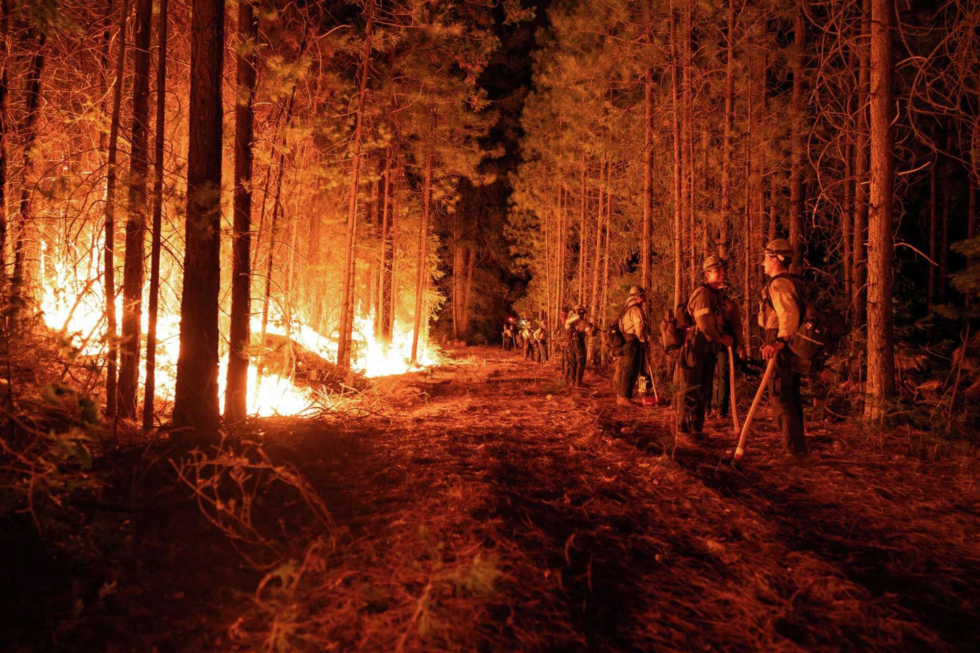 Park Fire near Chico jumps highway as crews increase containment