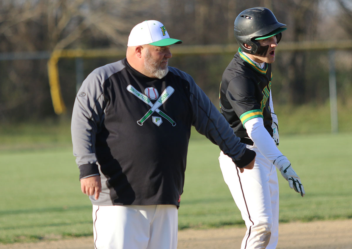For Hanslow, Southwestern's senior core 'made me look good'