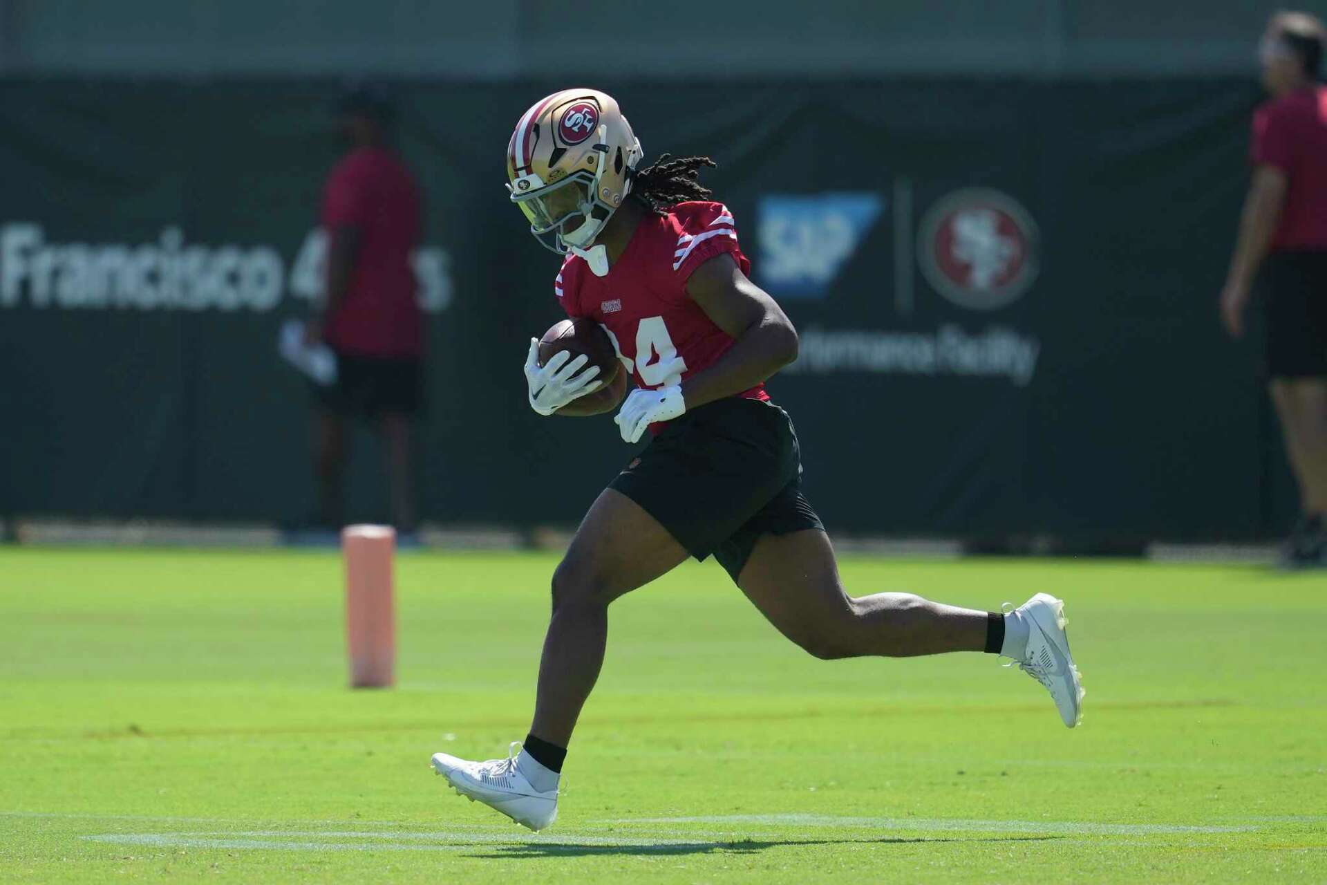 49ers’ Jordan Mason making charge to back up Christian McCaffrey
