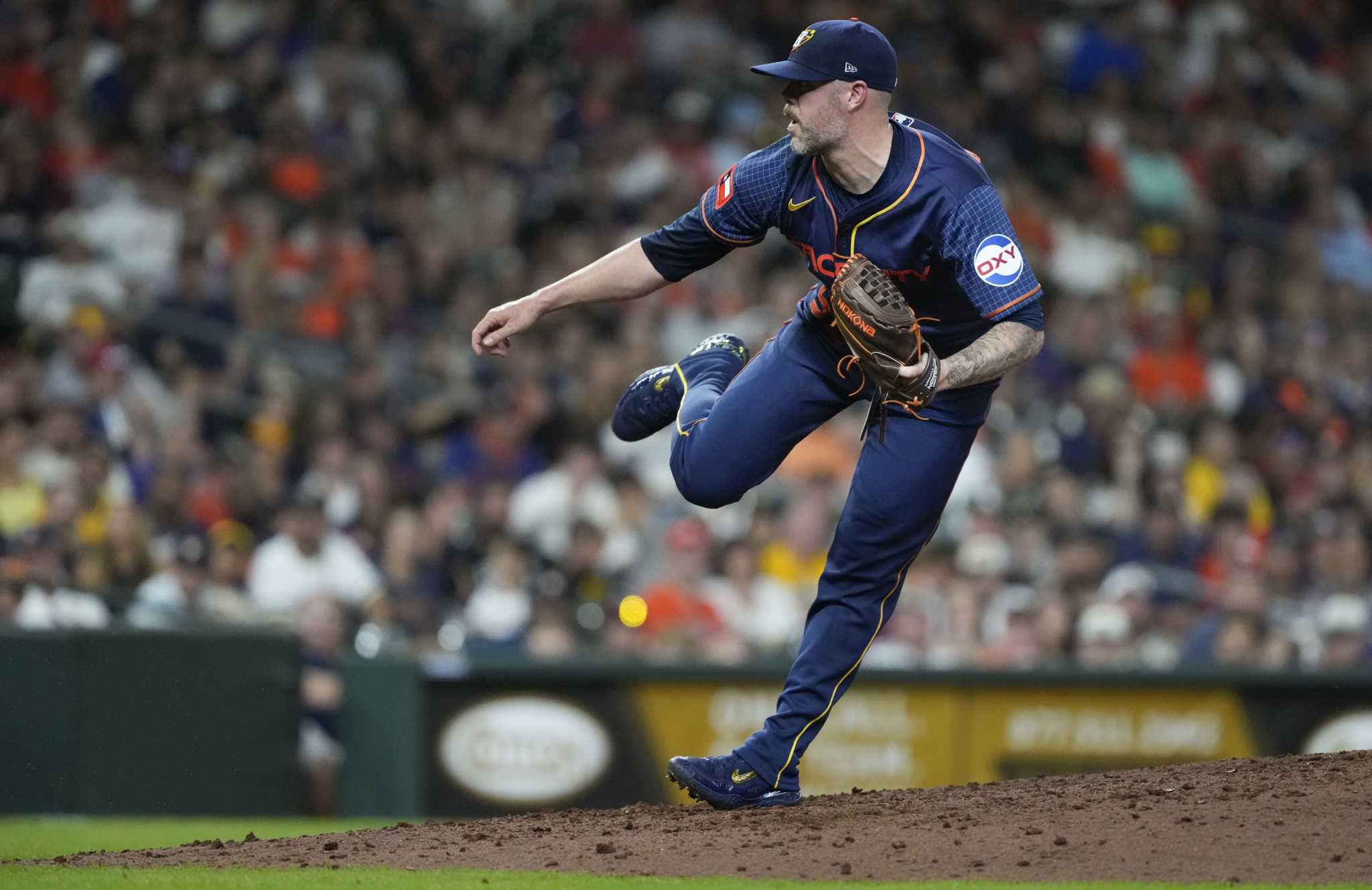 Houston Astros: Place Ryan Pressly on IL, recall Seth Martinez