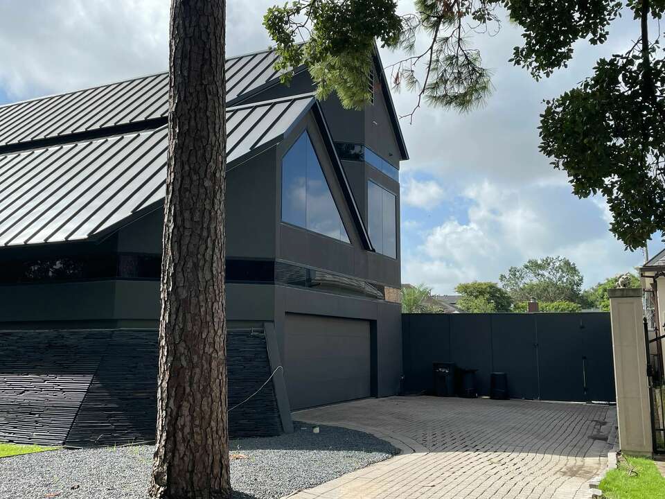 Iconic Texas 'Darth Vader' house changing with sale