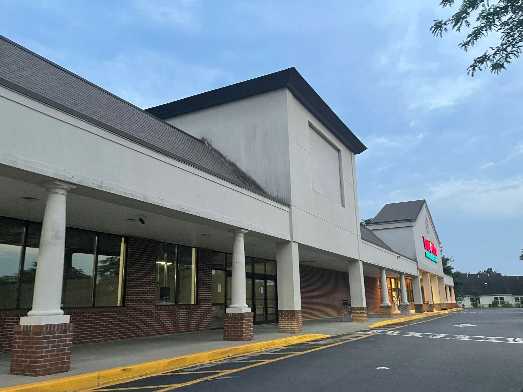 Hobby Lobby to open Norwalk store following Bob's Stores departure