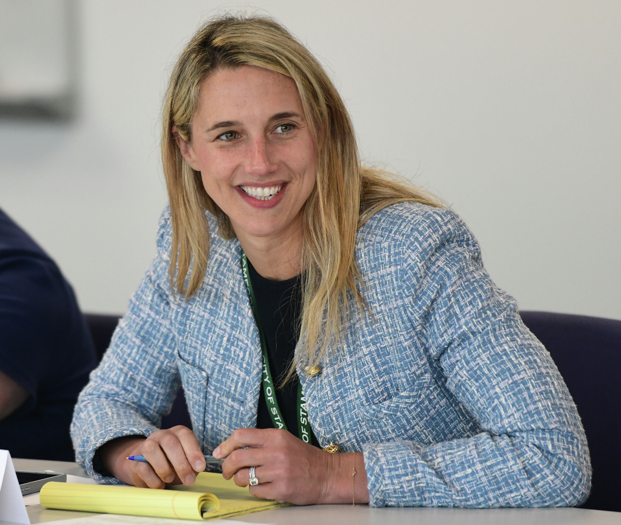 Stamford BOR fails to override mayor's cats and dogs sale veto