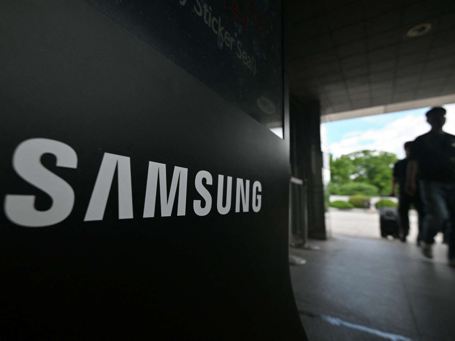 Samsung breaks ground on 'confidential project' near Austin