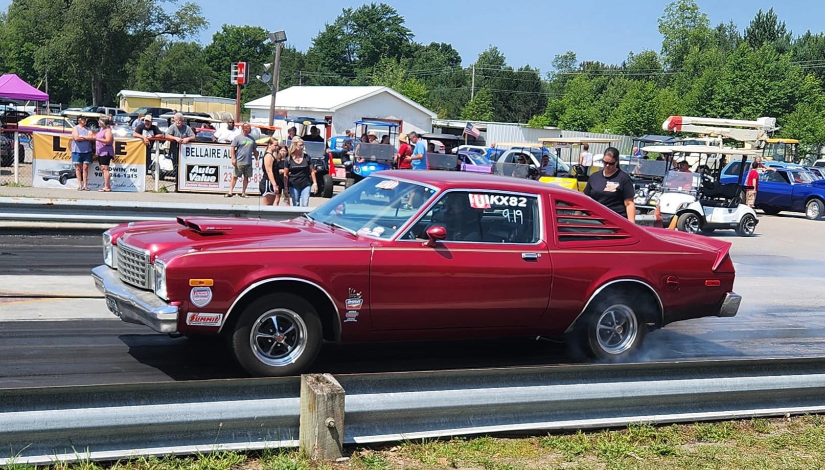 Northern Michigan Dragway hosts Mopars Against the World racing