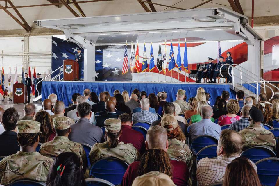 With pomp, pageantry, Joint Base San Antonio gets new commander