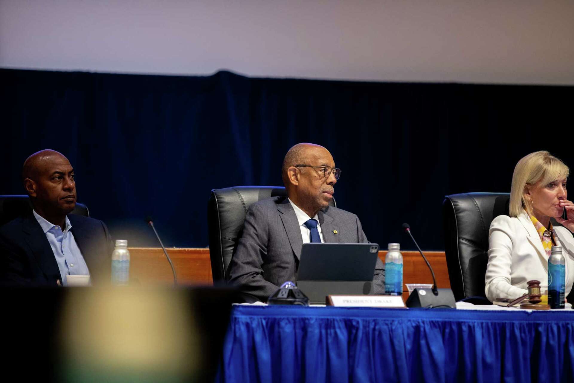 University of California President Michael Drake to step down in 2025