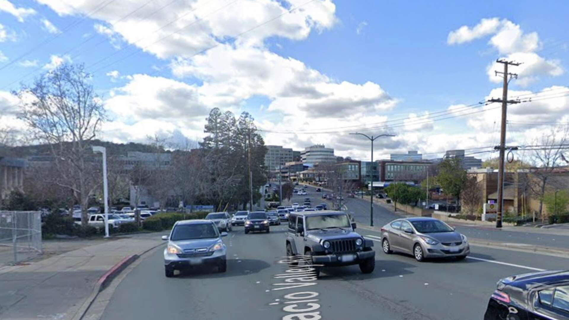 Fatal crash shuts stretch of East Bay commuter corridor, officials say