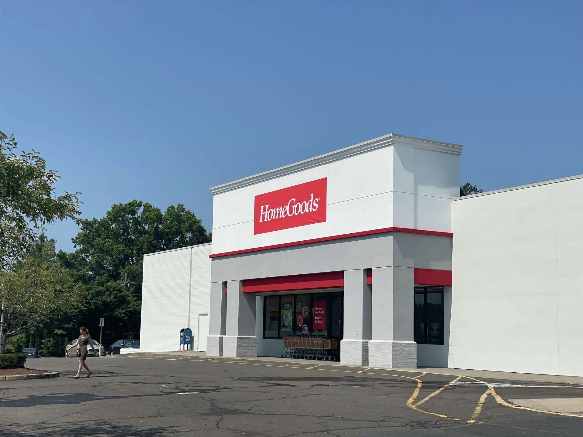 Target installs sign at upcoming Norwalk location, replacing Walmart